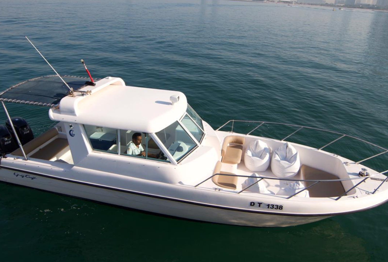 35 feet Feet Yacht Charter Dubai | Gulf Yachts